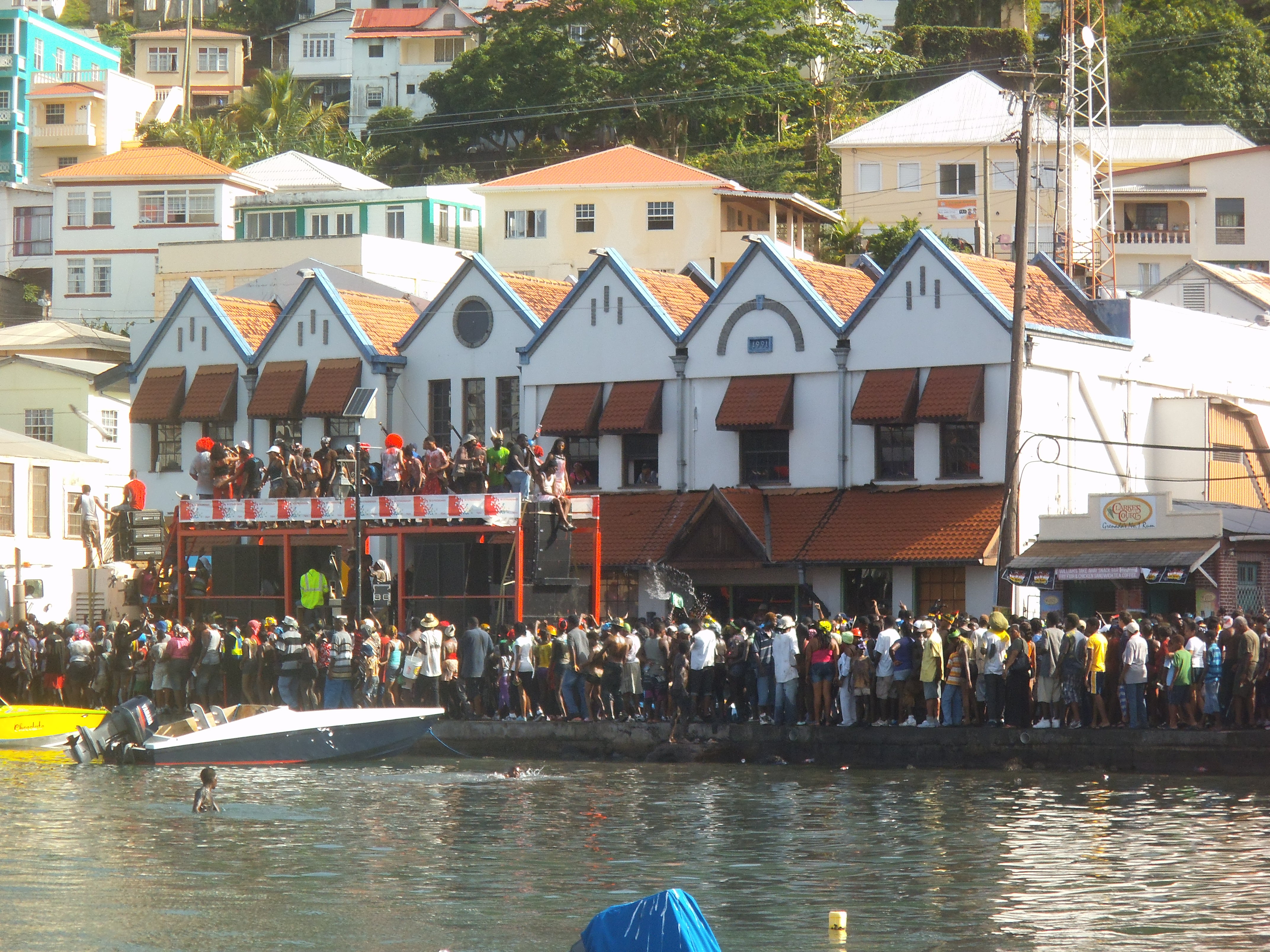 Carnival, Grenada – Jouvert and Mass – IT'S A DOGS LIFE