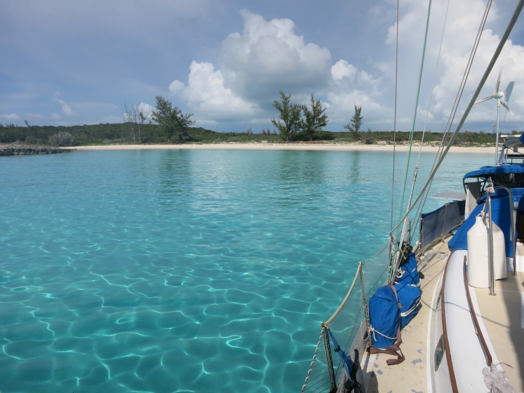 Eleuthera Island, Egg Island – Finally an anchorage with a great beach ...